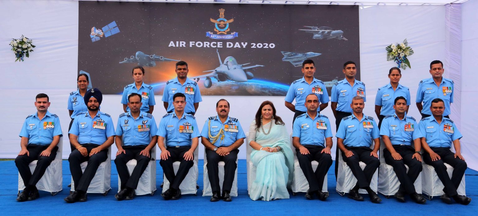 Balakot Strike Heroes Awarded On Air Force Day