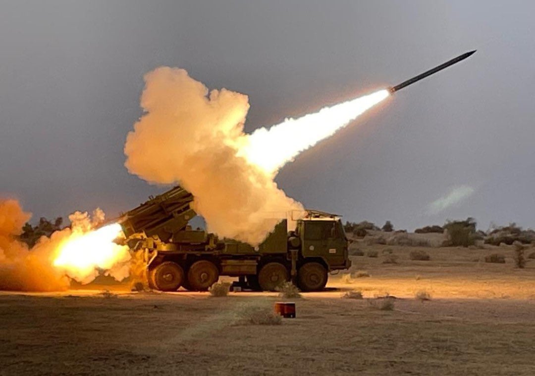 Pinaka-ER Multi Barrel Rocket Launcher System Successfully Tested At ...