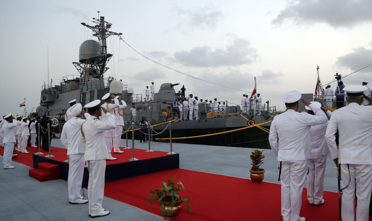 INS Nishank And INS Akshay Decommissioned After 32 Years Of Glorious ...