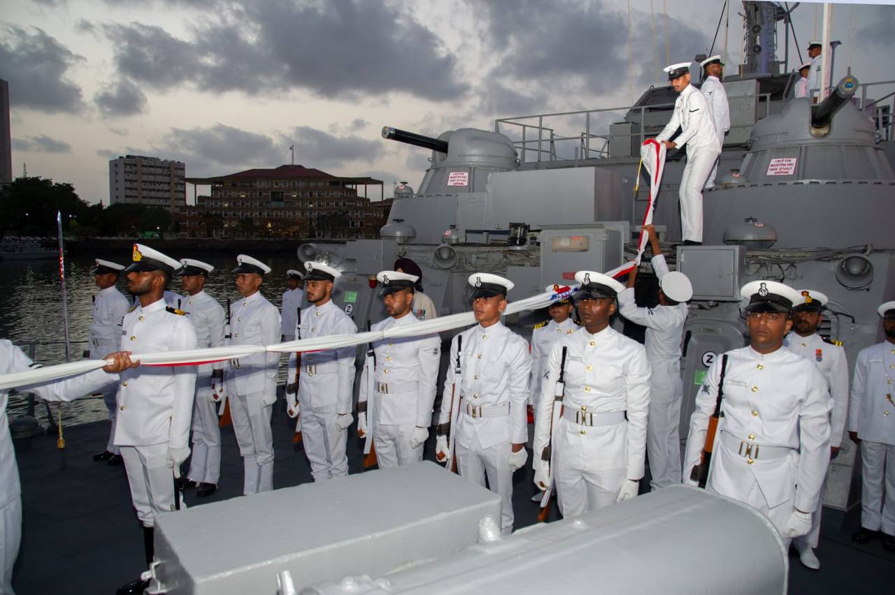 INS Nishank And INS Akshay Decommissioned After 32 Years Of Glorious ...