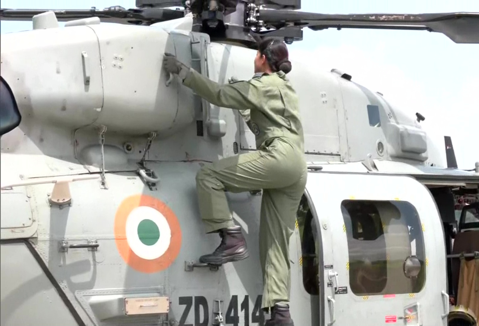 Meet IAF's first female Su-30 fighter weapon system operator Flight ...