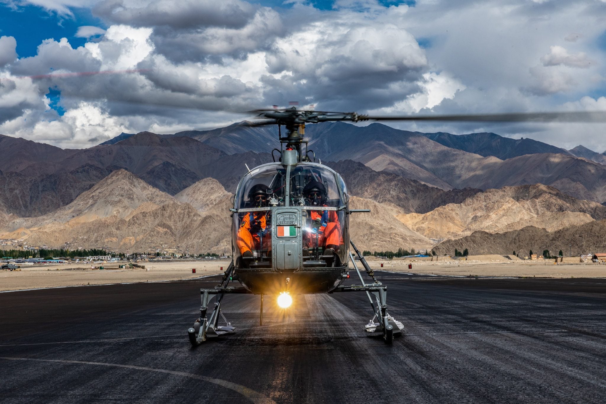 Why Indian Army is still using Cheetah Helicopters despite various ...