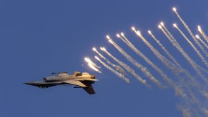 Why Do Pilots Flare? [Explained]