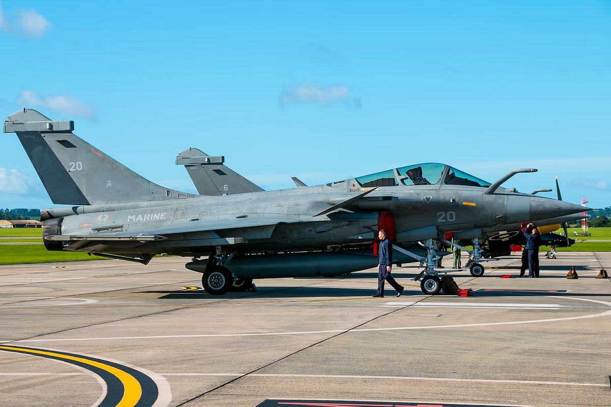 French Navy to provide its own Rafale-M Aircraft to Indian Navy for ...