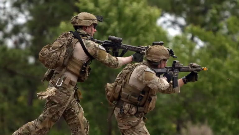 List of Weapons Used by GGK Commandos