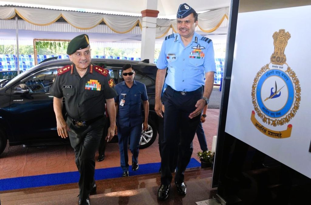 General Anil Chauhan Addresses Southern Air Command on Defence Reforms ...