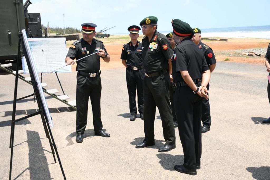Lieutenant General Anindya Sengupta Visits Army Air Defence College to ...