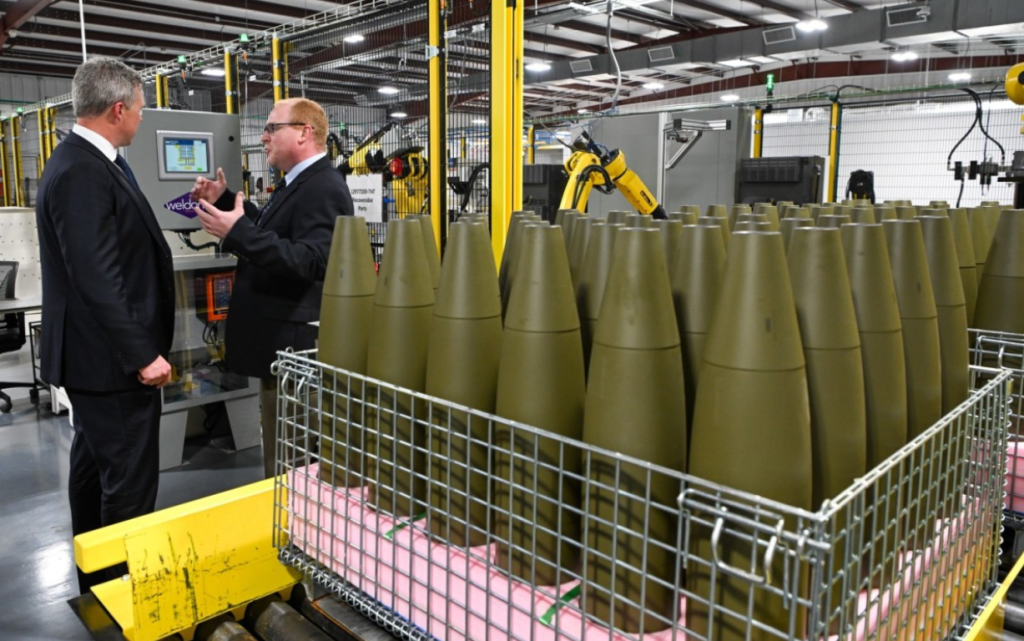 US Army Opens New Facility in Arkansas to Boost 155mm Artillery ...