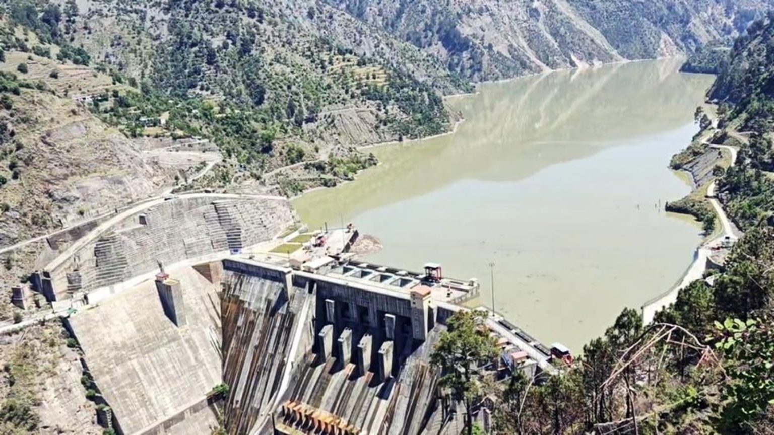 India Stops Water Flow Through Baglihar Dam, Suspending Indus Waters ...