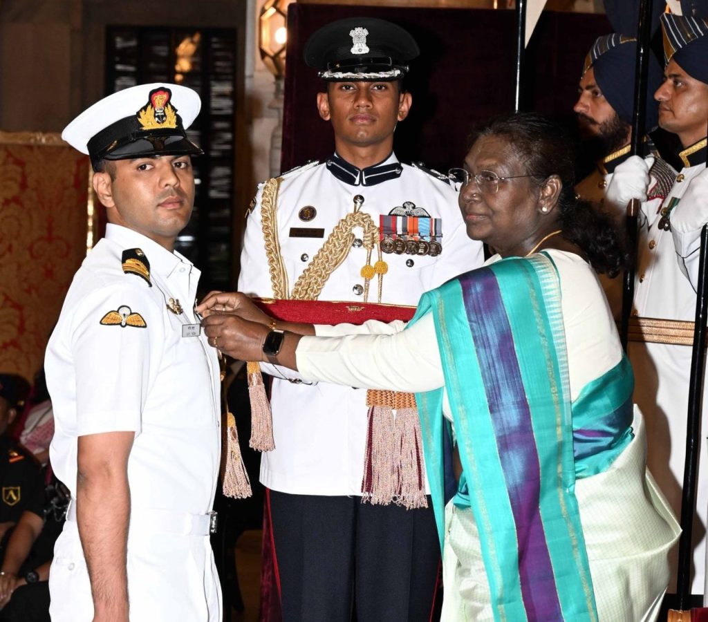 Shaurya Chakra Awarded to Lieutenant Commander Kapil Yadav for Bravery During Maritime Rescue ...