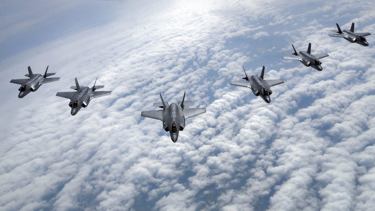 Lockheed Martin Finalizes Agreement for 296 F-35 Lightning Aircraft ...