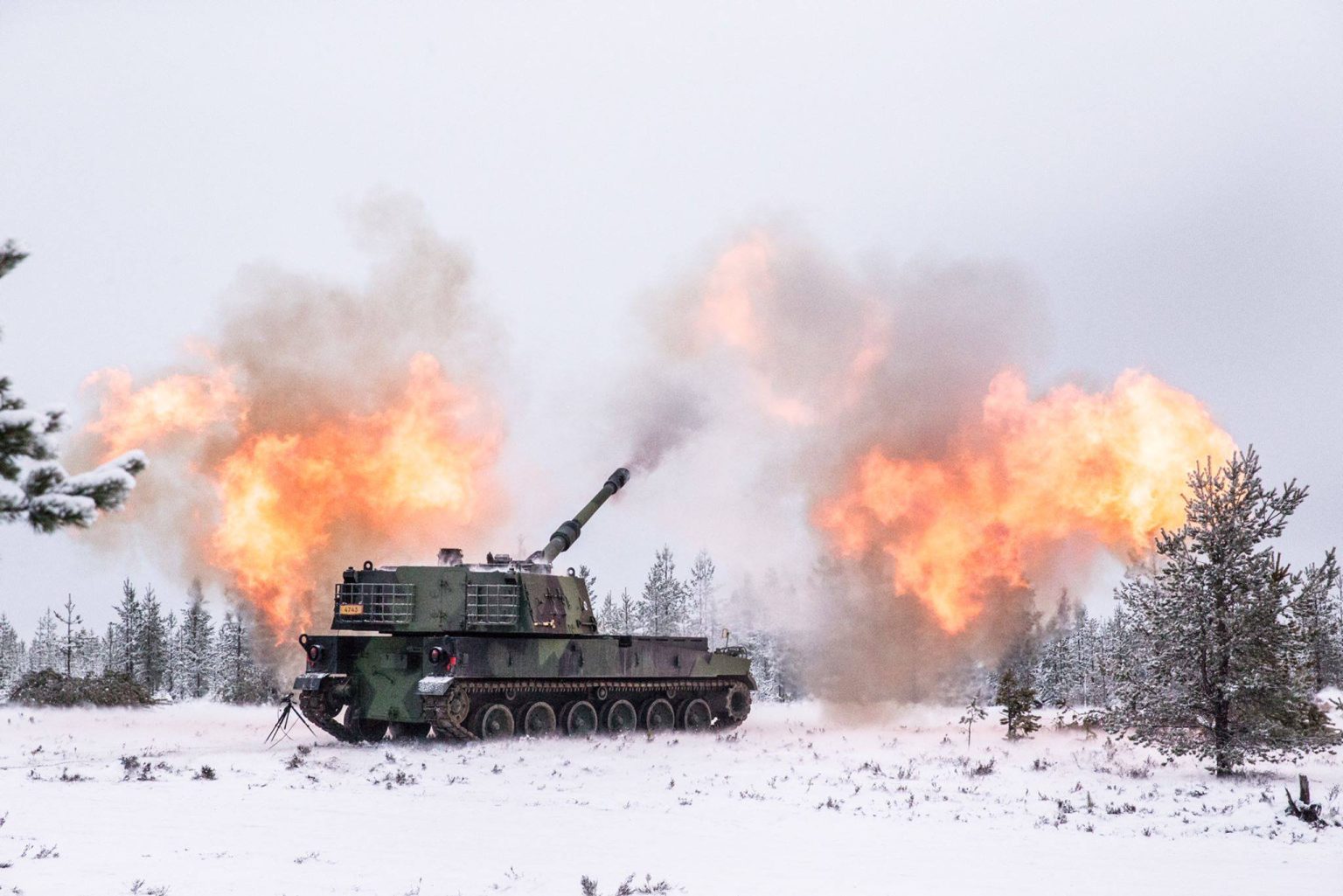 Hanwha Aerospace Begins Production of Wheeled K9 Thunder Howitzer ...