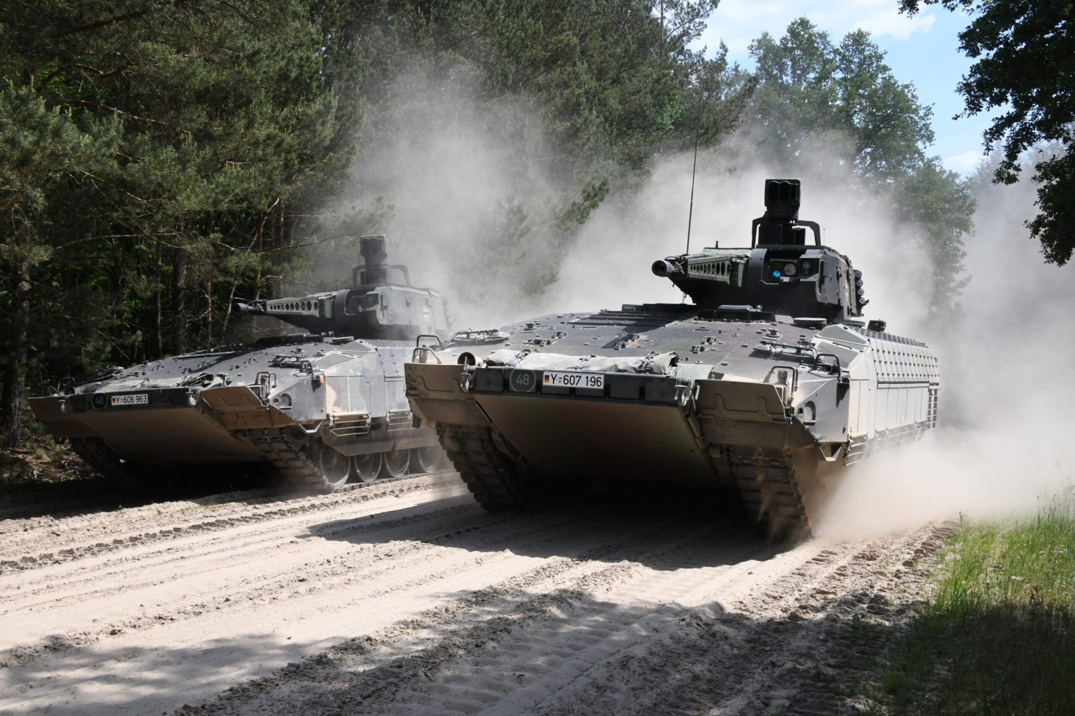 German Military Awards €4.2 Billion Contract for 200 Puma Infantry ...